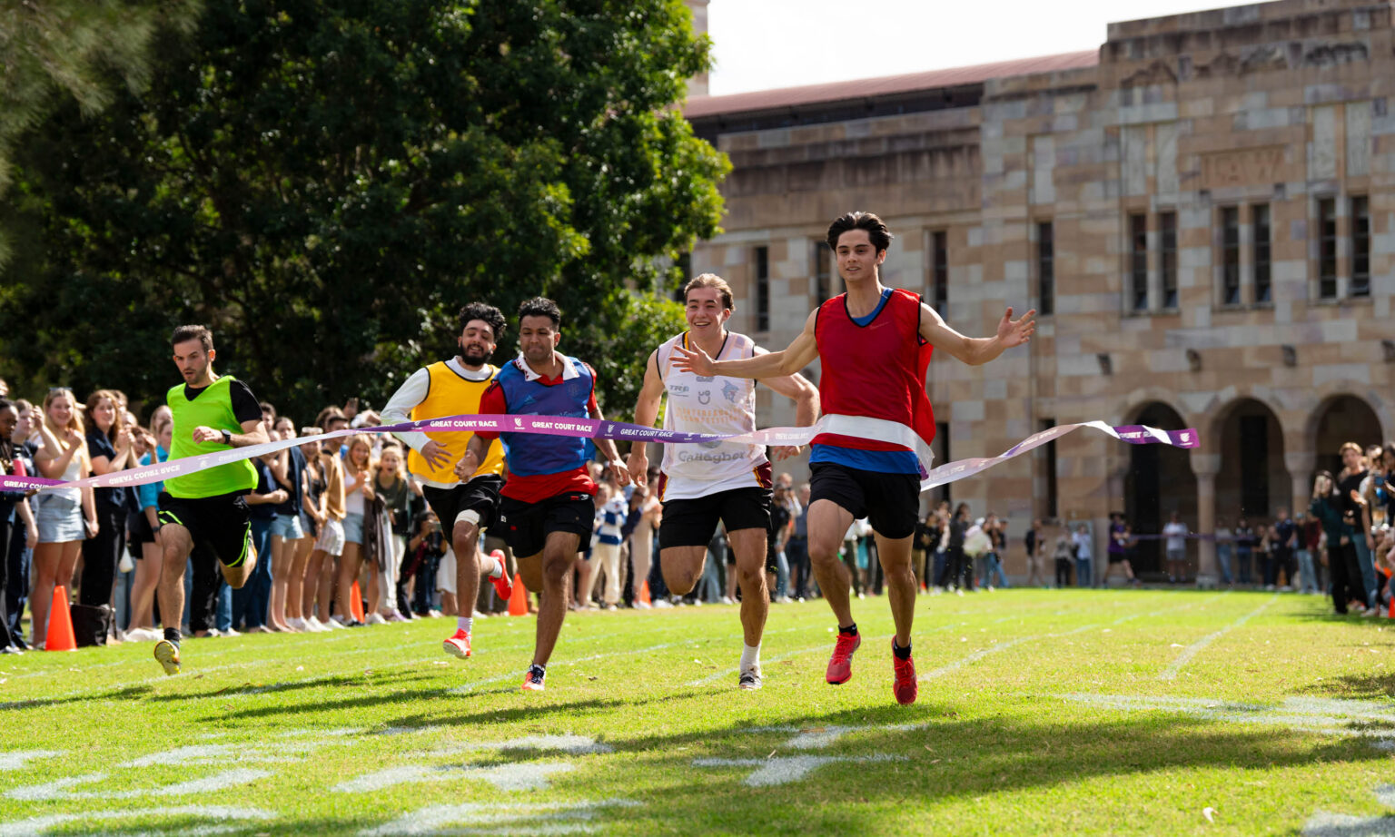 Bible and Niven win back-to-back in the 39th Great Court Race - UQ Sport